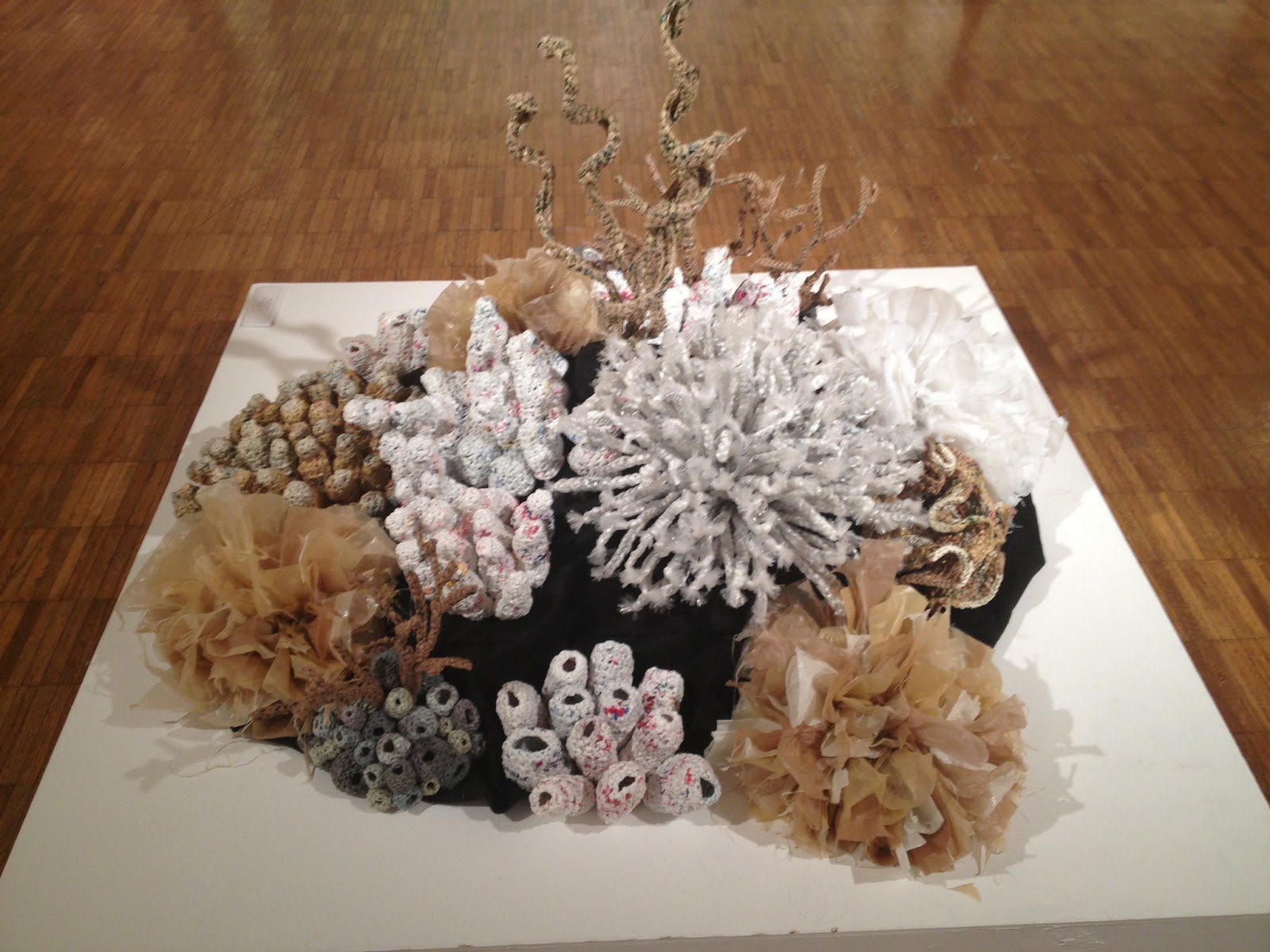 How to Decorate Your House by Using Objects You Already Have ...