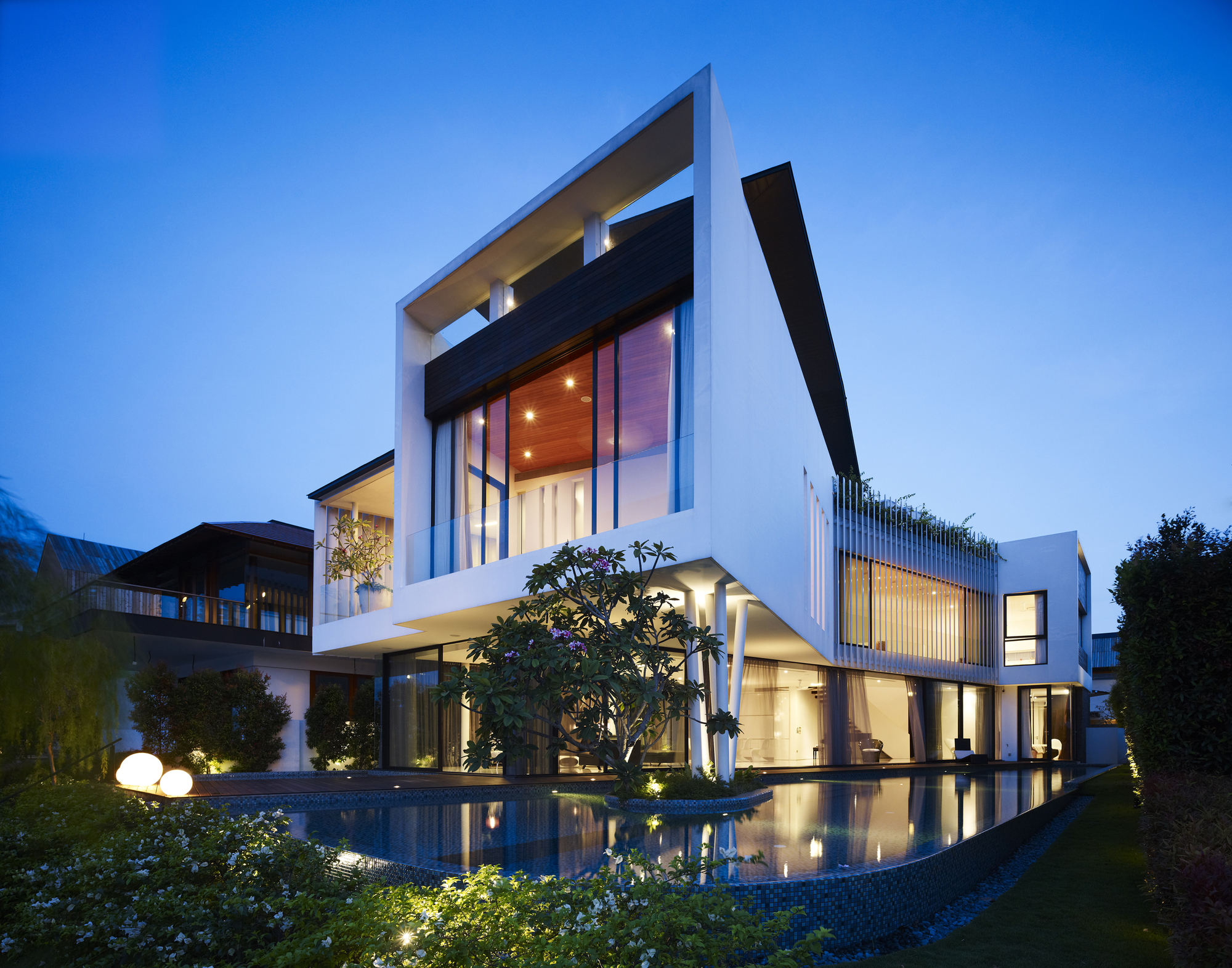 13 Cove Grove Residence In Singapore - MyFancyHouse.com