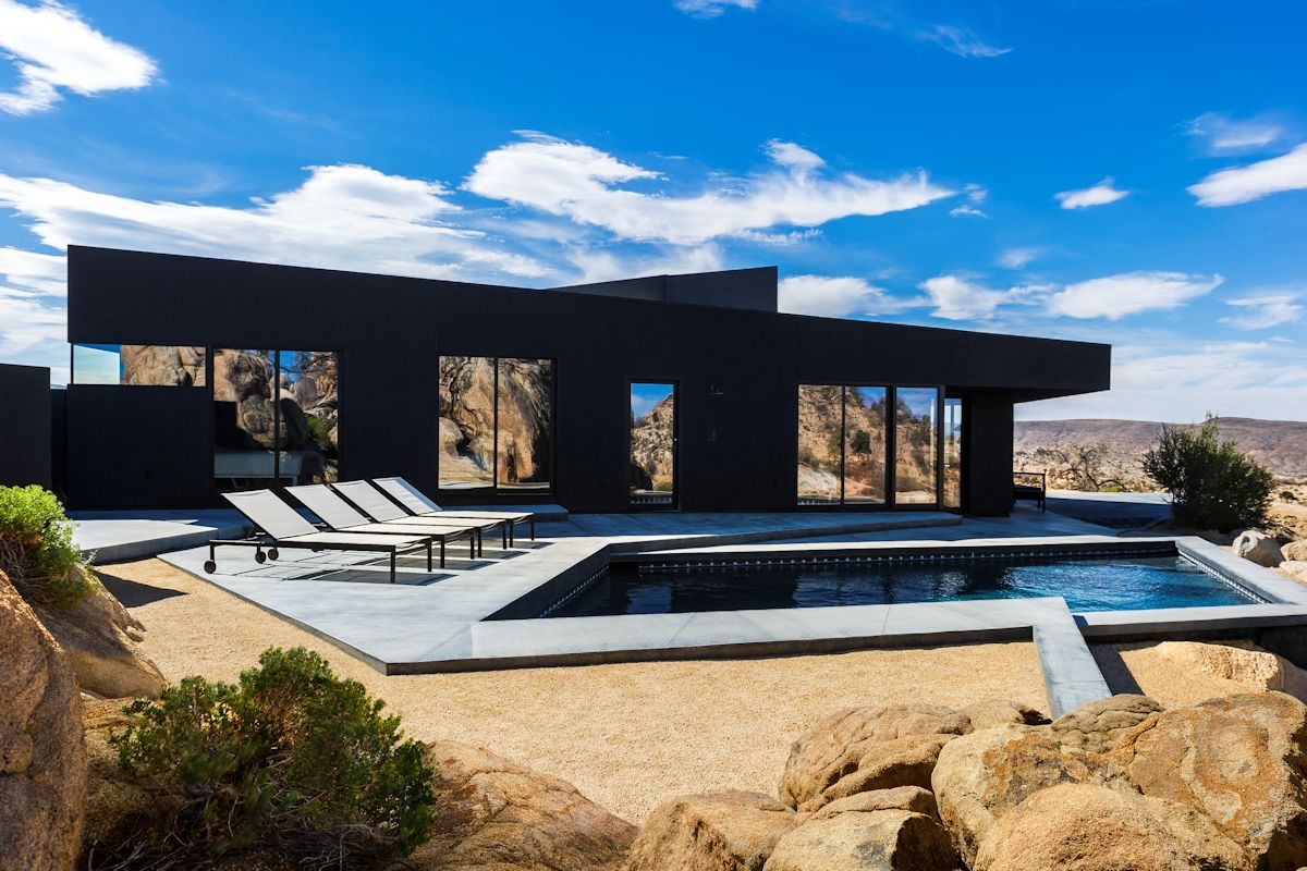 Cave-Like Black Desert House by Oller & Pejic Architecture ...