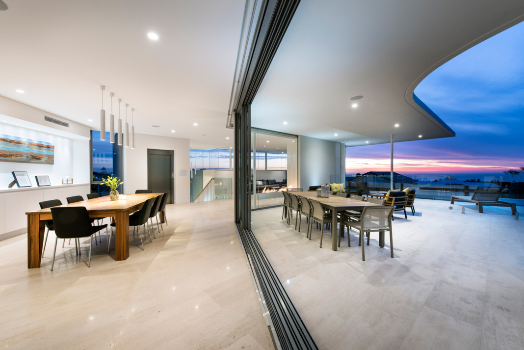 City Beach House In Perth, Australia - MyFancyHouse.com