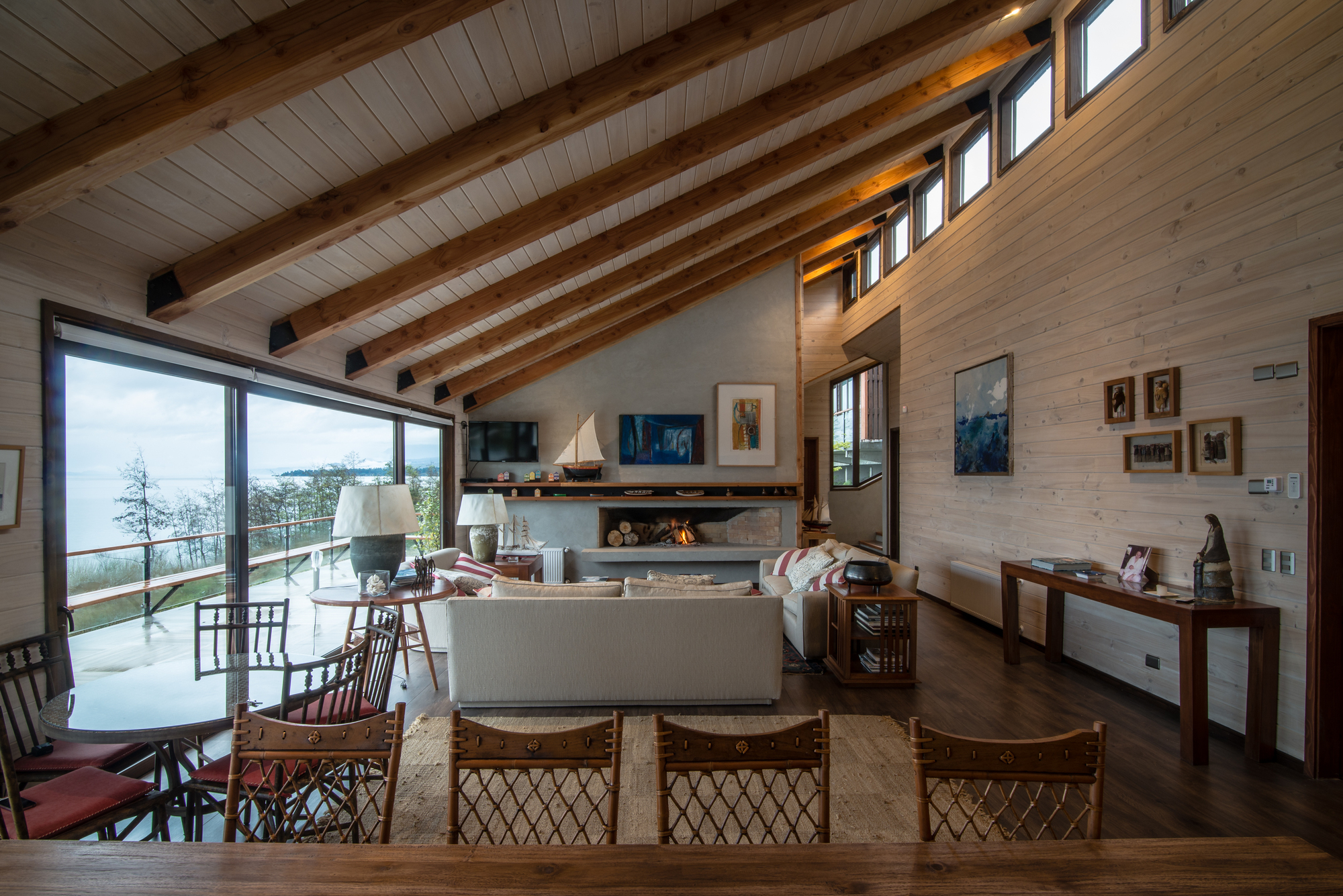 Rustic And Elegant ED House In Araucanía Region, Chile - MyFancyHouse.com