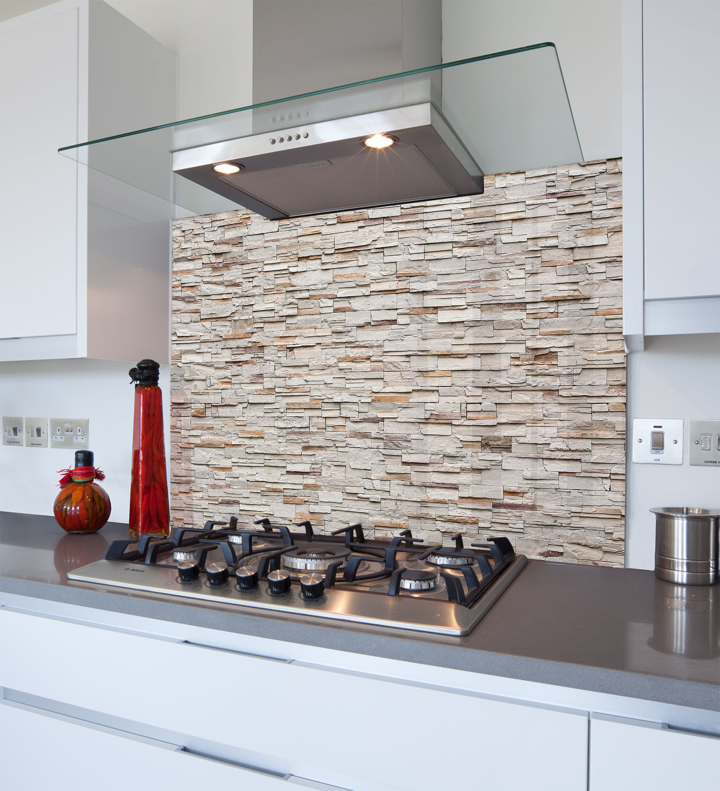 The best way to measure perfectly for a glass kitchen splashback ...